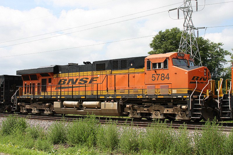 BNSF 5784